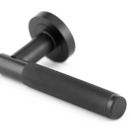 Door Knobs Vs Door Handles: Which One To Choose?