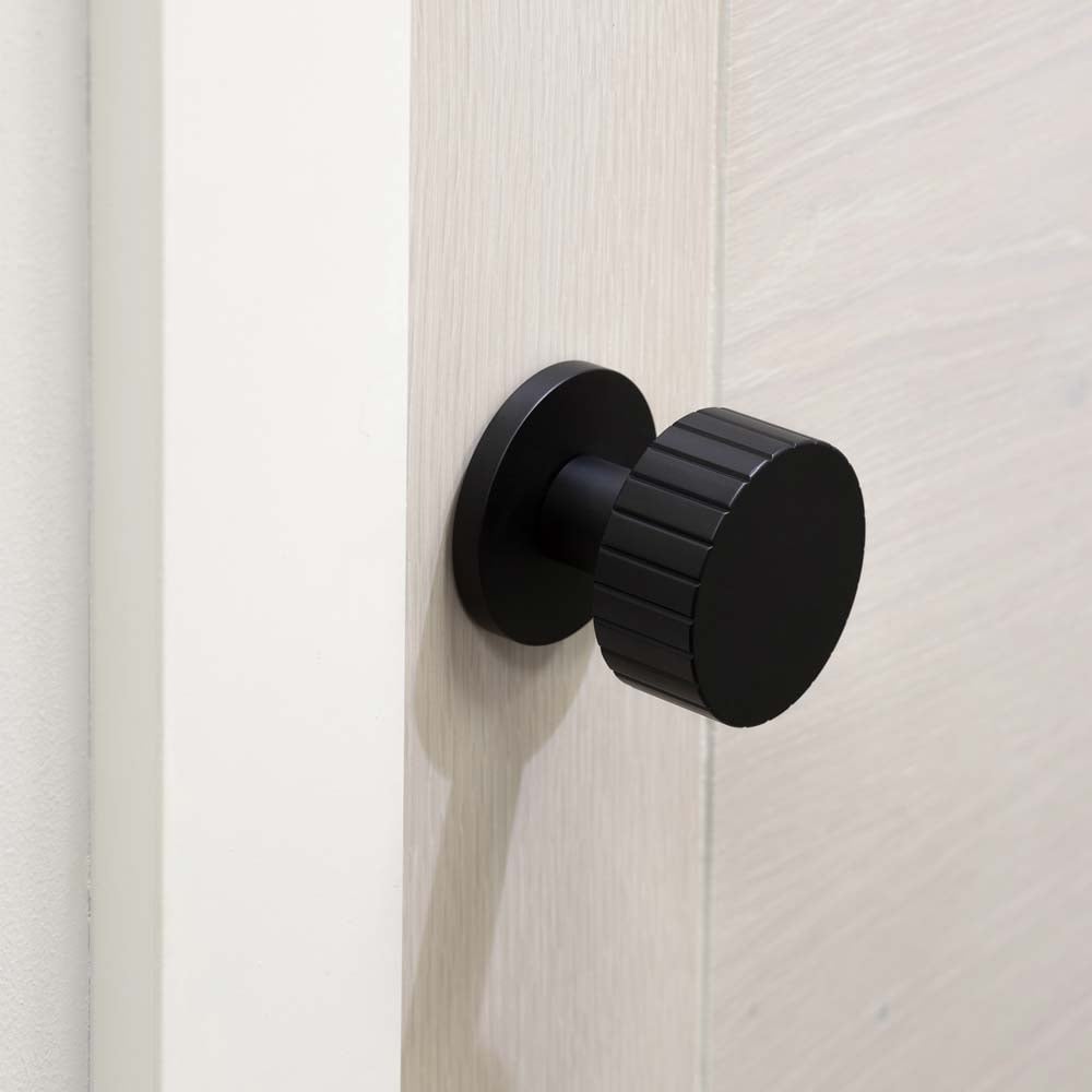 What Is The Difference Between A Door Knob And A Door Handle?